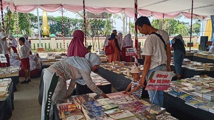 Dinpusip Purworejo Gelar Pameran Buku di Perpustakaan untuk Tingkatkan ... Dinpusip Purworejo Gelar Pameran Buku di Perpustakaan untuk Tingkatkan ...