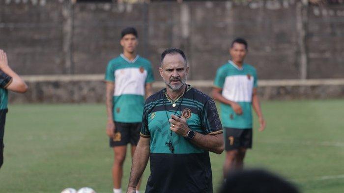 Wagner Lopes Pimpin Latihan PSS Sleman, Fachruddin Aryanto dan Betinho Tampak Ikut Berlatih ...