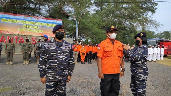 Lanal Yogyakarta Gelar Pelatihan Penanggulangan Bencana di Pantai Samas Bantul - Tribunjogja.com