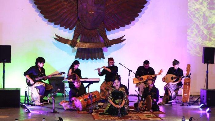 Grup Musik Etnik Metiyem, Punya Misi Lestarikan Musik Warisan Leluhur ...