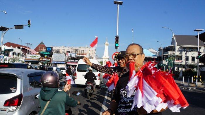 Pemkot Yogya Semarakkan Gerakan Pembagian 10 Ribu Bendera di Tugu Pal ...