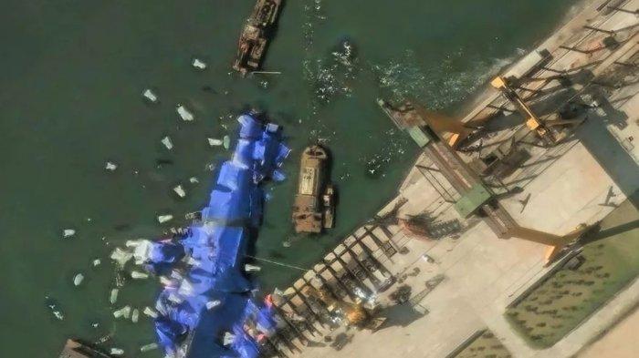 Penampakan Kapal Perang Korea Utara yang Nyaris Tenggelam di Galangan ...