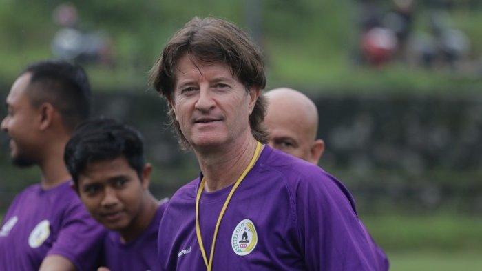Pimpin Latihan Perdana, Pieter Huistra Ungkap Alasan Terima Pinangan PSS Sleman - Tribunjogja.com