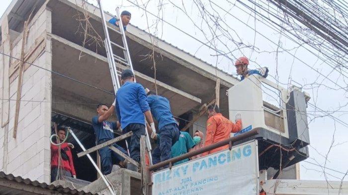 Seorang Tukang Bangunan di Bantul Tersengat Listrik dan Dilarikan ke Rumah Sakit - Tribunjogja.com