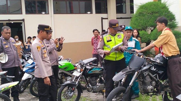 Sosialisasikan Larangan Penggunaan Knalpot Brong, Polsek Muntilan Sasar Para Pelajar ...