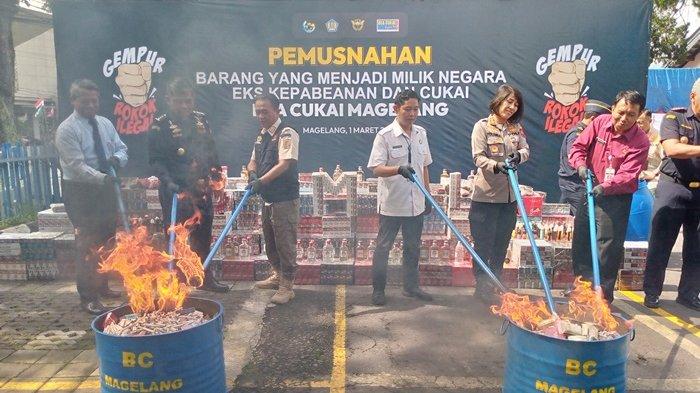 Bea Cukai Magelang Musnahkan Dua Juta Batang Rokok Ilegal dan Ratusan Liter Minuman Beralkohol ...