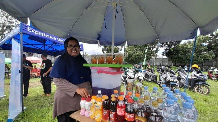 Puluhan Pedagang Asongan Berburu Rezeki Lewat Peringatan Silaturahmi ...