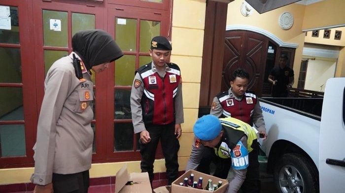 Operasi Cipta Kondisi, Polres Gunungkidul Sita Ratusan Botol Minuman ...