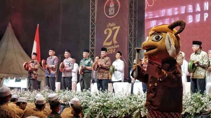Resmi Diluncurkan, Si Randu Jadi Maskot Pilkada 2024 di Kabupaten Magelang - Tribunjogja.com