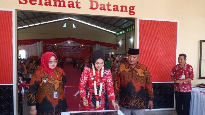 Sambang Warga di Desa Ketandan, Bupati Klaten Resmikan Gedung Serbaguna hingga Salurkan Bansos ...