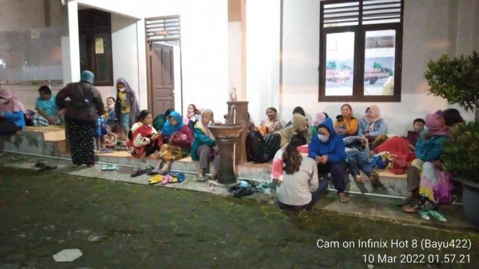 Sekilas Cerita Suasana di Kalitengah Lor Saat Gunung Merapi Erupsi Malam Tadi - Tribunjogja.com