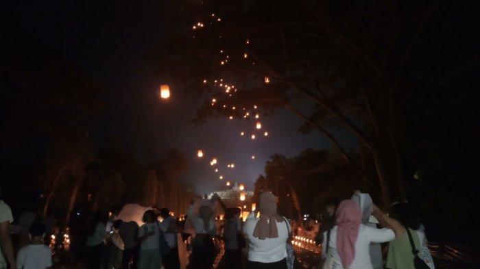 2000 Lampion Bakal Meriahkan Perayaan Waisak 2567BE/2023 di Candi Borobudur Magelang ...