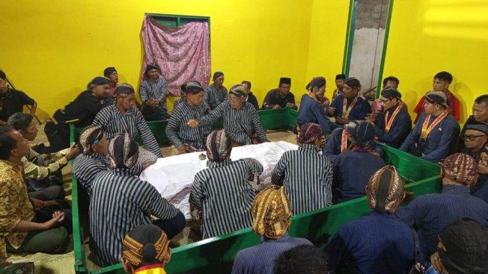 ARTI 31 Simbol RAMALAN Cupu Panjala 2024: Terjemahan Bahasa Jawa ...