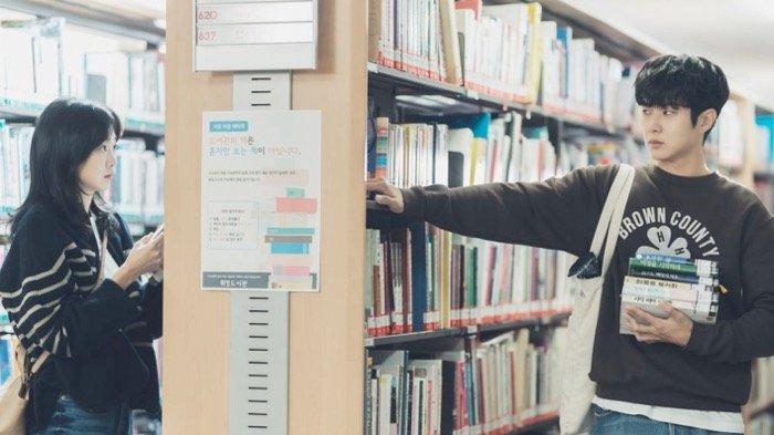 SINOPSIS Drama Korea Our Beloved Summer Episode 7: Choi Ung dan Yeon ...