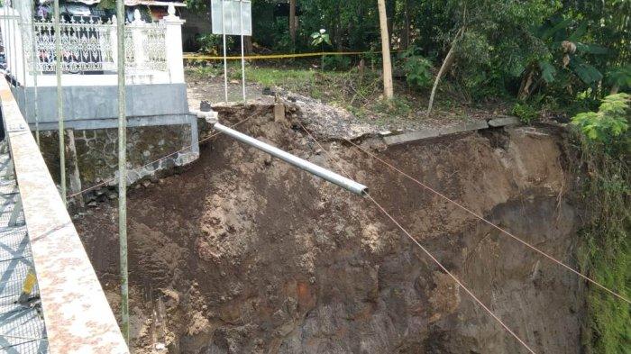 Talut Pengaman Jembatan Gantung Duwet Penghubung Kulon Progo-Magelang ...