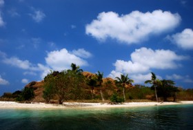 Pesona Taman Laut 17 Pulau Riung - Tribunjogja.com