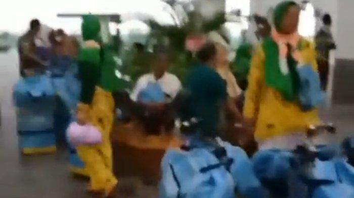 Viral Calon Jemaah Umrah dari Rembang Terlantar di YIA, Begini Penjelasan Pihak Bandara ...