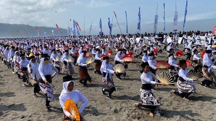 Kabupaten Bantul Catatkan Rekor Muri Tari Montro dengan Peserta ...