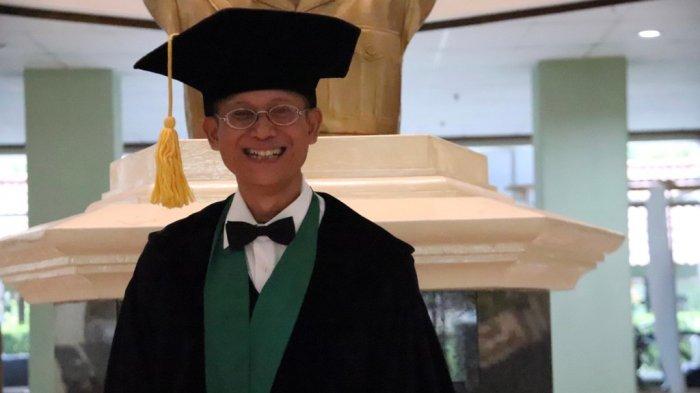 UPN Veteran Yogyakarta Kukuhkan Prof Mohammad Nurcholis Sebagai Guru ...