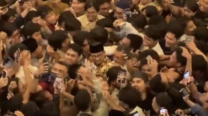 VIRAL, Anies Baswedan Terdesak oleh Massa di Masjid Kampus UGM setelah Jadi Penceramah ...