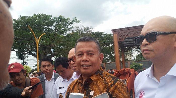 Wamen UMKM Helvi Yuni Moraza Dorong UMKM Bentuk Kelompok agar Bisa ...