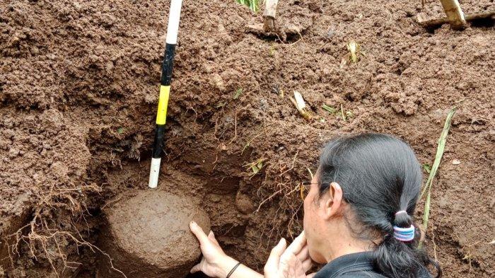 Lingga Patok hingga Guci Dinasti Tang Ditemukan Dekat Sumur Kuno ...