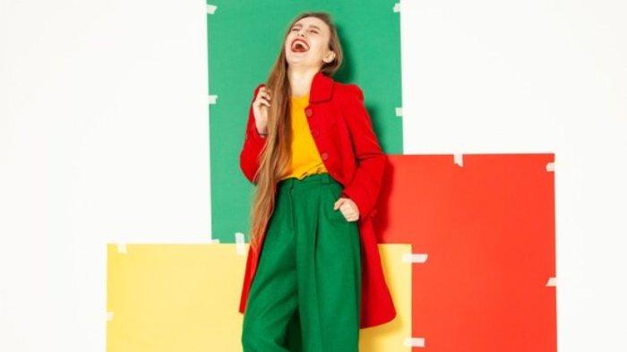 7 Tips Memilih Warna yang Cocok untuk Atasan dan Bawahan Outfit Wanita ...