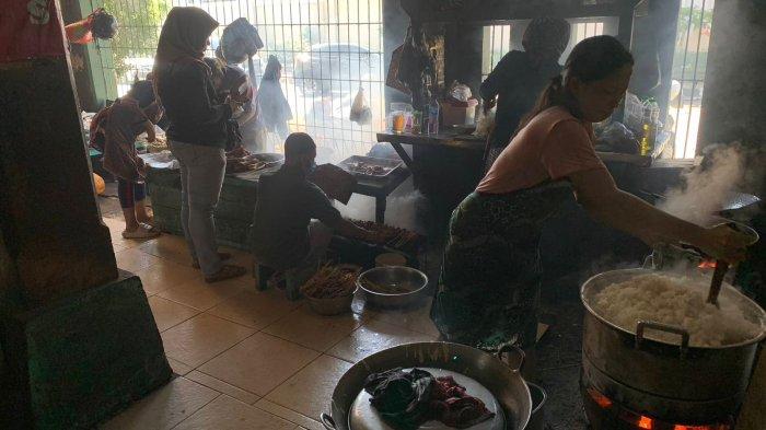 Warung Makan Legendaris Bu Sum di Pasar Beringharjo, Tawarkan Cita Rasa Kuliner Menggugah Selera ...