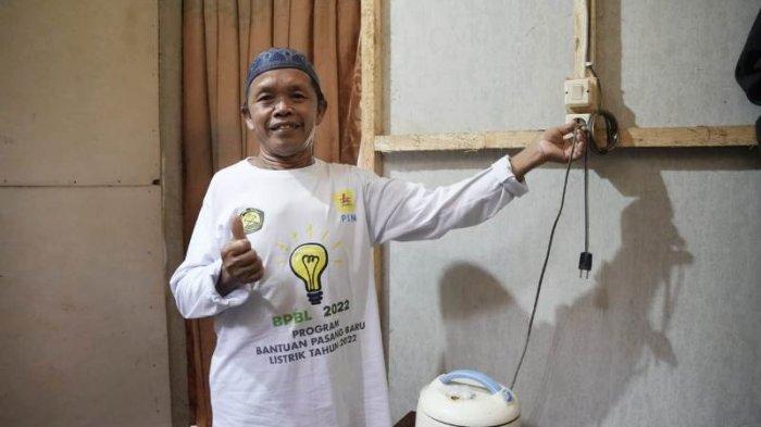 Wujudkan Pemerataan Energi, 1801 Warga Purbalingga Terima Sambung Baru Listrik Gratis PLN ...