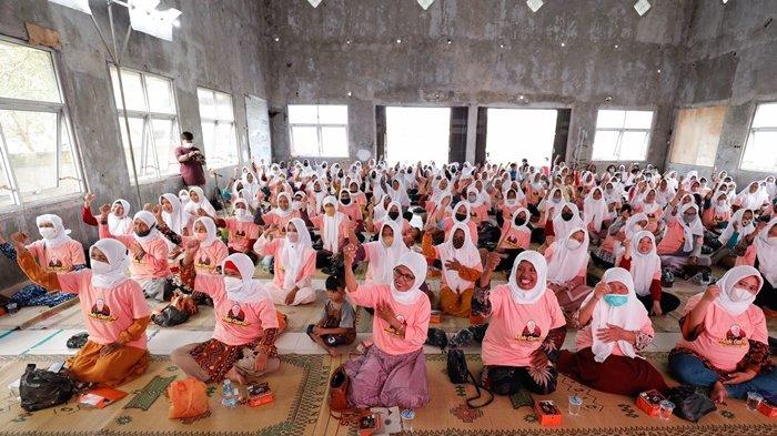 Dukungan dan Seruan 'Ganjar Presiden 2024' dari Kalangan Emak-emak Relawan Mak Ganjar DIY ...