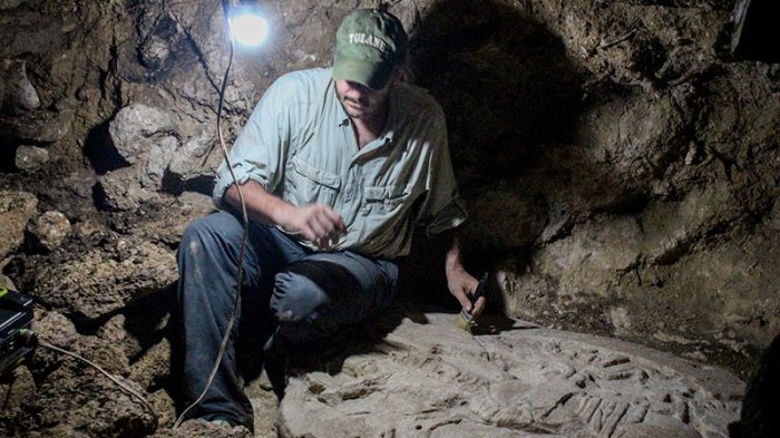 Ukiran di Altar Kuno Suku Maya Ungkap Rahasia Tentang Sang Raja Ular ...