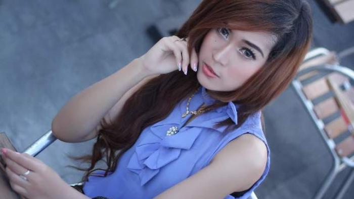 Arum Amora Bangkitkan Mood dengan Nail Art - Tribunjogja.com