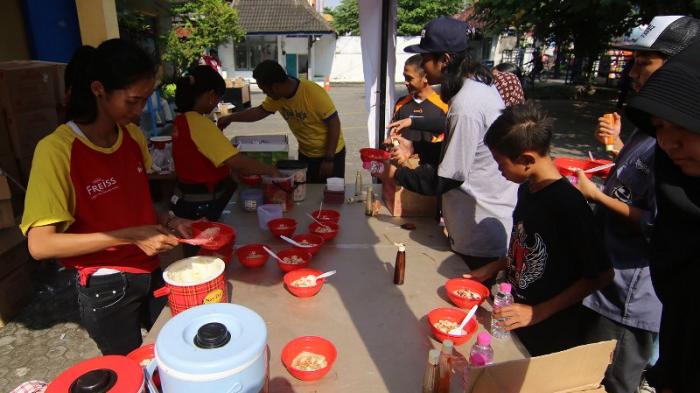 Indofood Bagikan 1.300 Cup Buburia Dalam Car Free Day Jogja Kreatif #33 ...