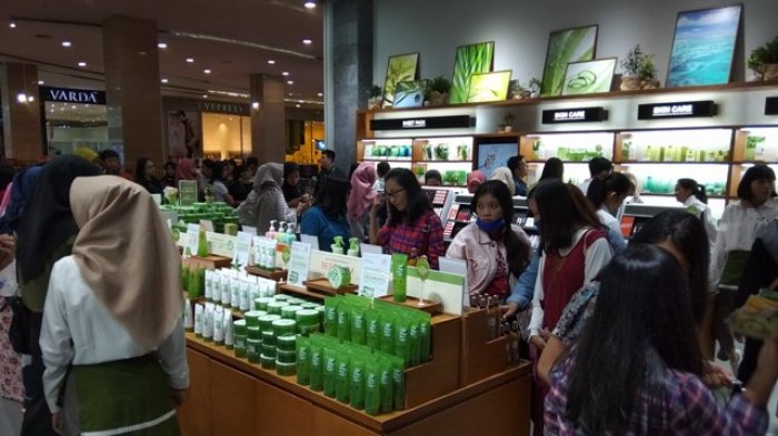 Buka Gerai Resmi di Yogyakarta, Store Nature Republic Diserbu Konsumen ...