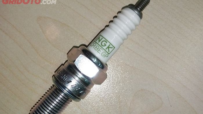 Cara Baca Kode Rahasia Busi Motor - Tribunjogja.com