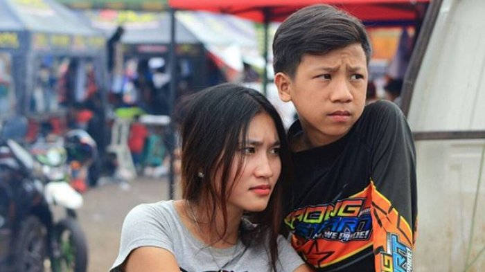 Curhat Pilu Menyayat Hati Sang Pacar yang Kangen Berat dengan Denis Kancil - Tribunjogja.com