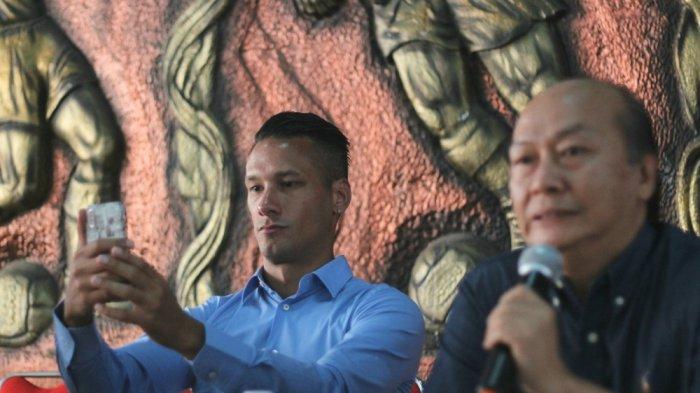Catatan Menarik Raphael Maitimo Setelah Resmi Gabung PSIM Yogyakarta ...