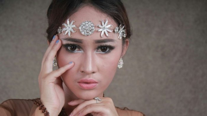 Perempuan Ini Ingin Kembangkan Diri di Dunia Modeling - Tribunjogja.com