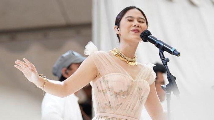 Lirik dan Chord Lagu Bertaut - Nadin Amizah - Tribunjogja.com