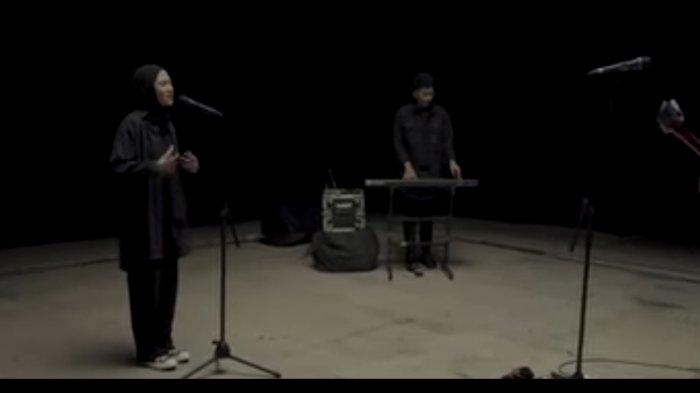 Lirik Lagu Runtuh Feby Putri feat. Fiersa Besari, Ku terbangun lagi ...