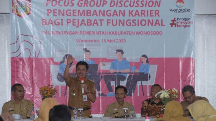 Bupati Afif Minta ASN Tunjukkan Kinerja Yang Baik Tanpa Mengeluh ...