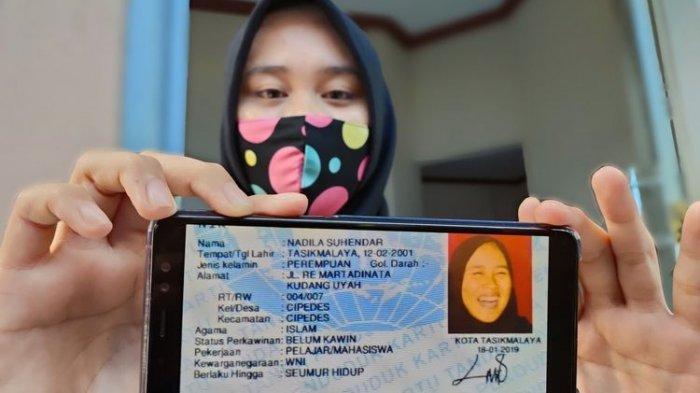 Pengakuan Nadila, Si Remaja Pemilik Foto KTP Tertawa yang Viral di Medsos - Tribunjogja.com