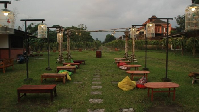 Bersantai Sembari Merasakan Nuansa ala Bali di Gembul Kitchen ...