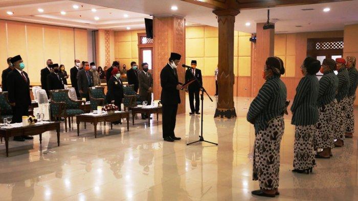 Sultan Lantik 144 Kepala Desa Jadi Lurah di Gunungkidul - Tribunjogja.com Sultan Lantik 144 Kepala Desa Jadi Lurah di Gunungkidul - Tribunjogja.com