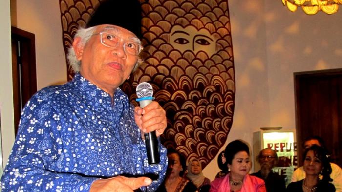 Puisi Gus Mus Bertema Nasionalisme : Puisi Negeriku, Puisi Surabaya ...