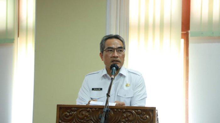Bupati Abdul Halim Sebut Satpol PP Alat Negara untuk Tegakkan Rokok ... Bupati Abdul Halim Sebut Satpol PP Alat Negara untuk Tegakkan Rokok ...