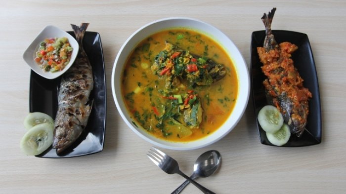 Nikmatnya Kuliner Khas Sulawesi ala Warung Ikan Bakar Katombo ...