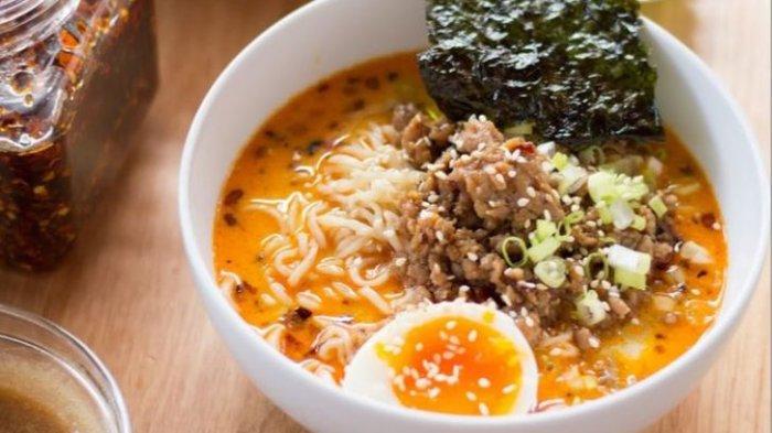 Level Up Mie Instanmu! 4 Resep Indomie Hacks yang Wajib Kamu Coba ...