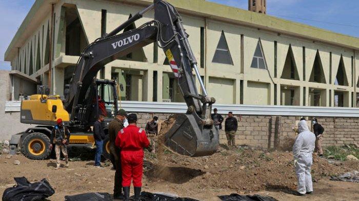 Irak Gali Kuburan Massal 85 Pasukan ISIS dan Kerabatnya - Tribunjogja.com