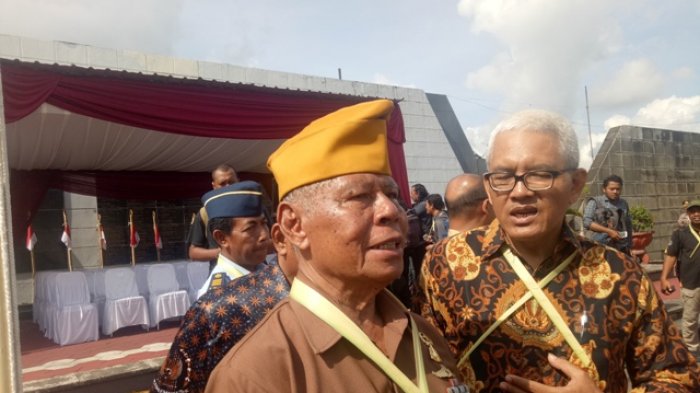 Peserta Upacara 'Serangan Umum 1 Maret' di Monjali Kenakan Janur Kuning ...